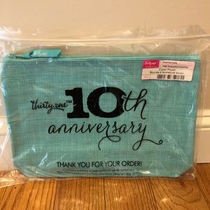 Thirty-One on Poshmark